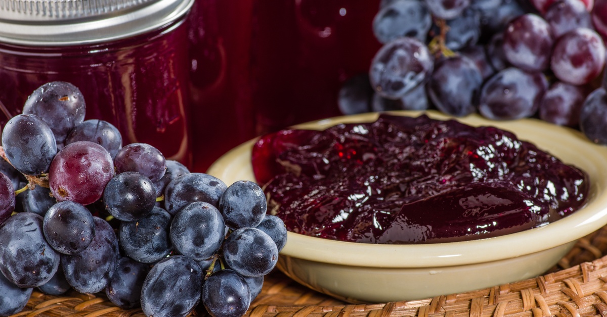 10 Popular Types of Grapes To Consider Growing